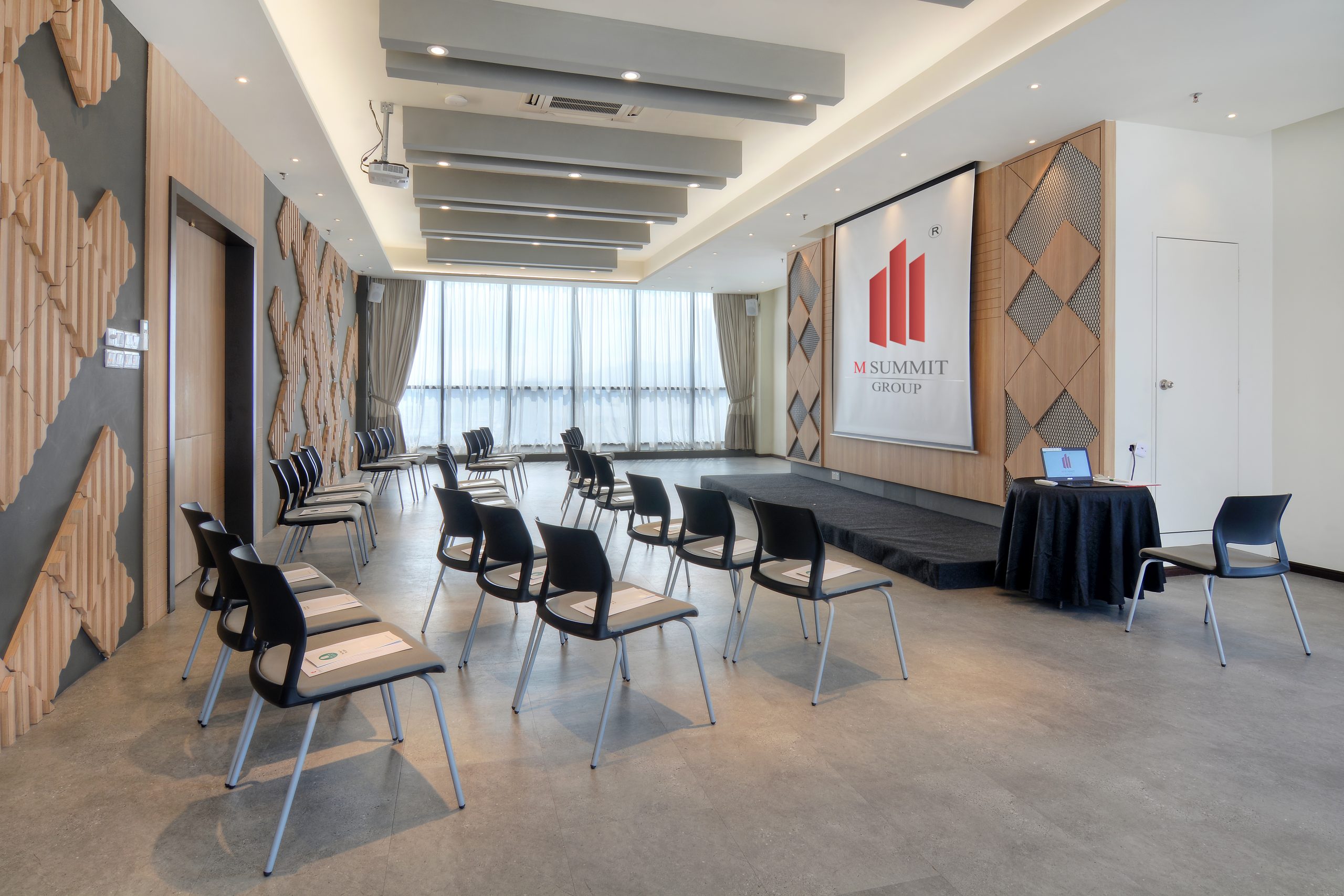 Meetings & Events | M Summit 191 Executive Hotel Suites